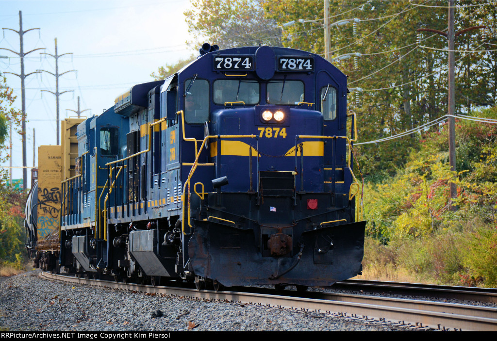 ESPN 7874 B30-7 and PRL U-Boat U23B on East Penn Train HO3